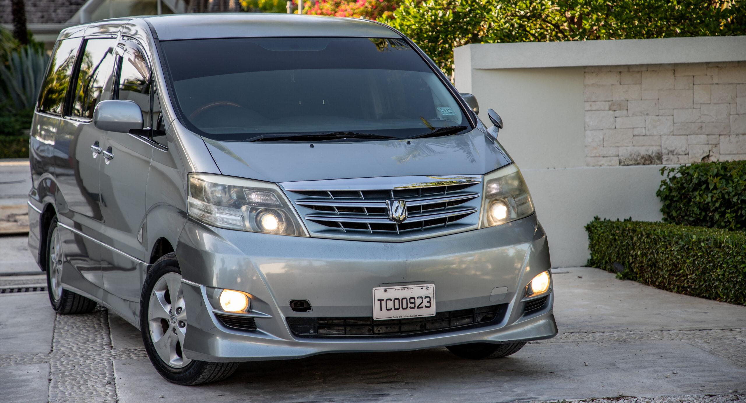 Toyota Alphard – Elite Empire TCI